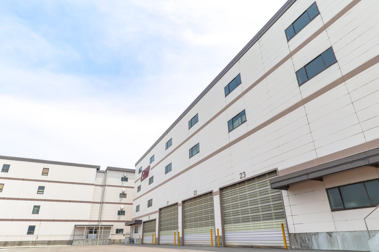 卸売業が果たす5つの役割とは？小売業や商社との違い、業界の将来像も解説 流通基礎用語集 流通・小売業界で働く人の情報サイト